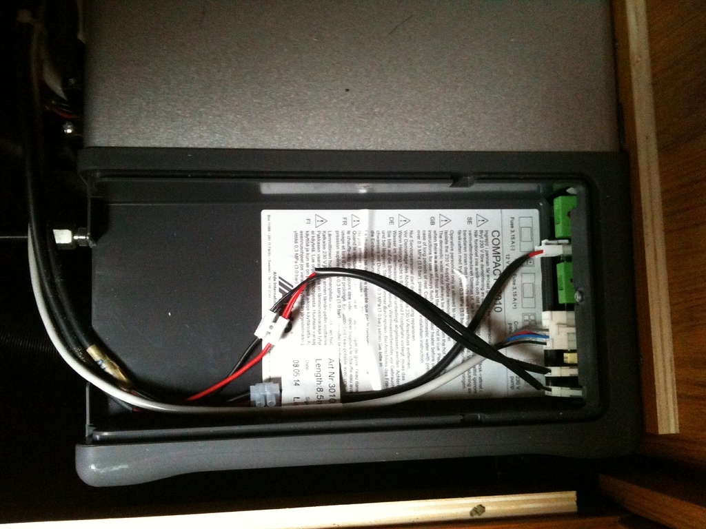 ALDE 3010 Warmwasserheizung, welche Sicherung - Elektronik & Car Hifi ... ALDE 3010 Warmwasserheizung, welche Sicherung - Elektronik & Car Hifi ...
